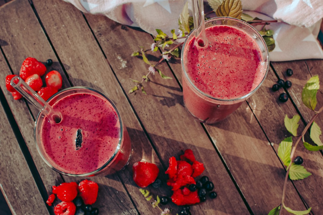 Smoothie de fructe de pădure (Smoothie) ׀ Salente.ro